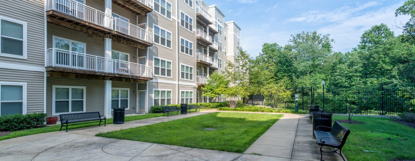 Schedule a tour of Mosaic at Largo Station